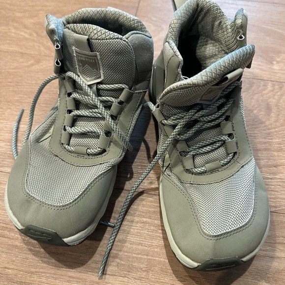 Altra | Shoes | Altra Olive Green Hightop Sneakers | Poshmark